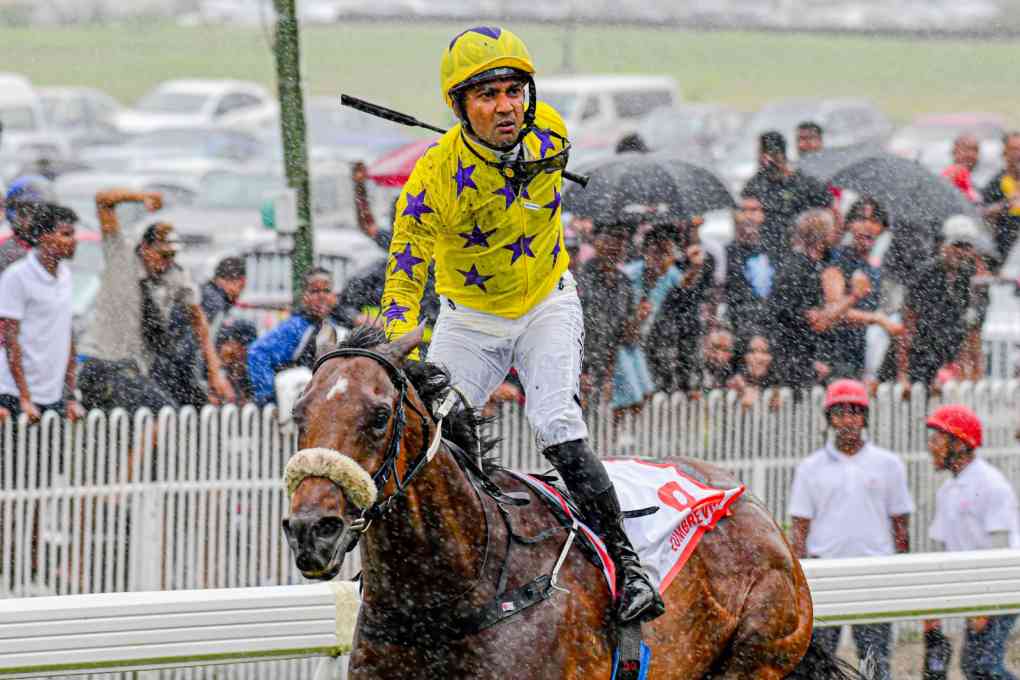 Supertote ~ racecards, tips and betting for Mauritius horse racing